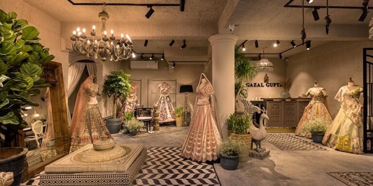 12 Showroom Interior Design Excellence Ideas for Modern Spaces ...